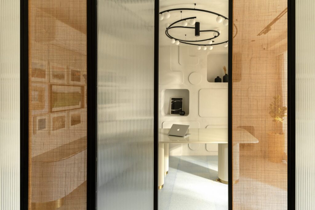 An Iconic Furniture Store, White Ash Studio by Chalk Studio - Arivaa ...